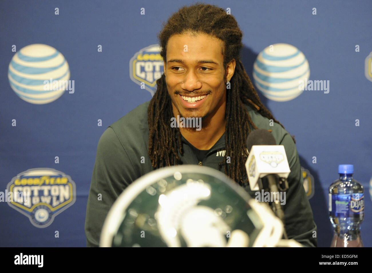 Michigan state cornerback trae waynes hi-res stock photography and ...