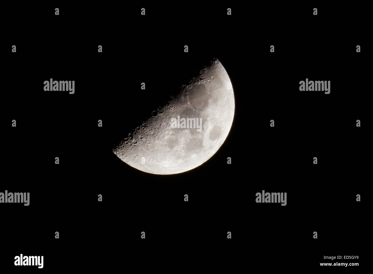 Four phases of moon hi-res stock photography and images - Alamy