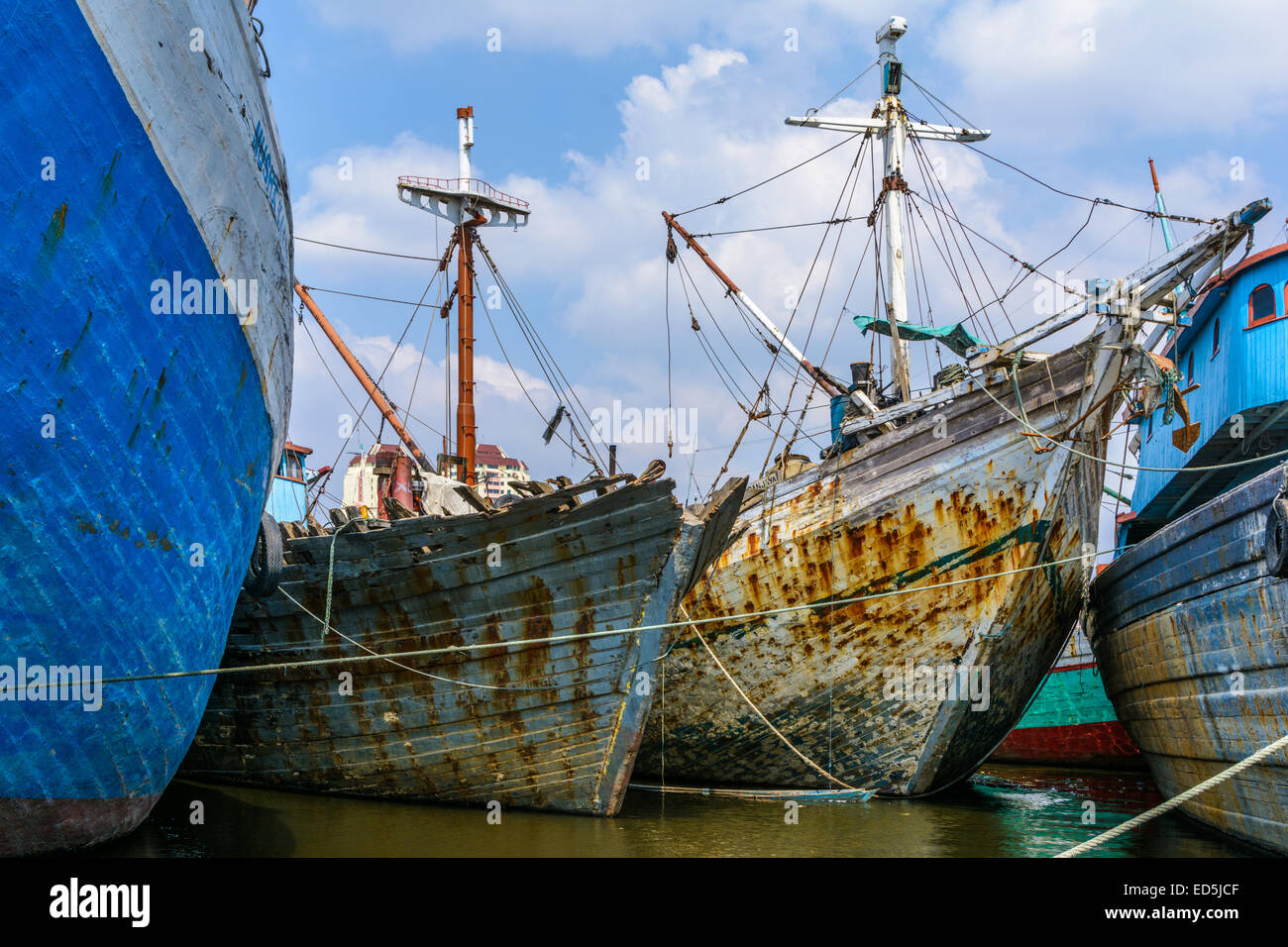 Sunda kelapa harbour jakarta hi-res stock photography and images - Alamy