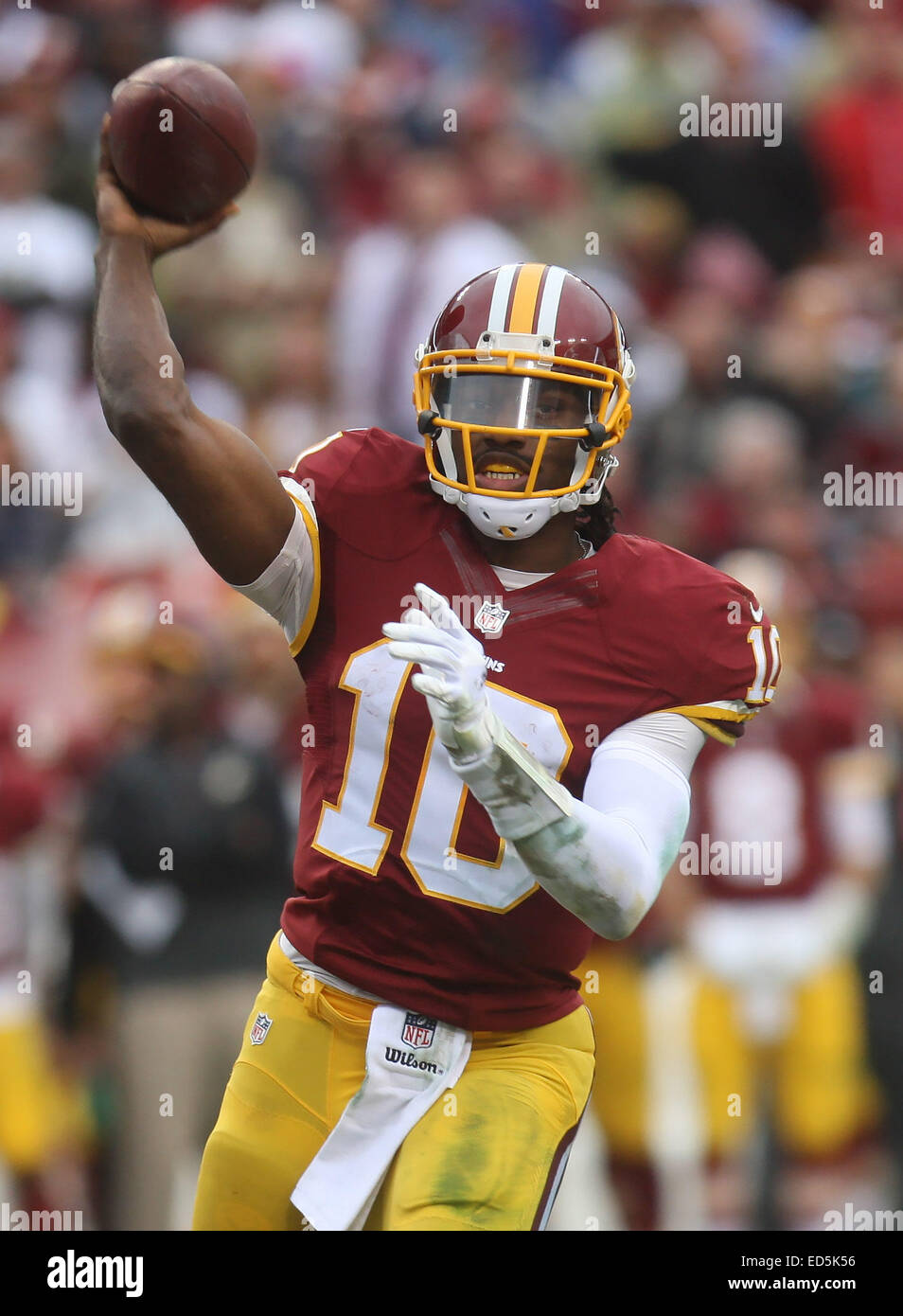 Landover, MD, USA. 28th December, 2014. Washington Redskins QB Robert ...