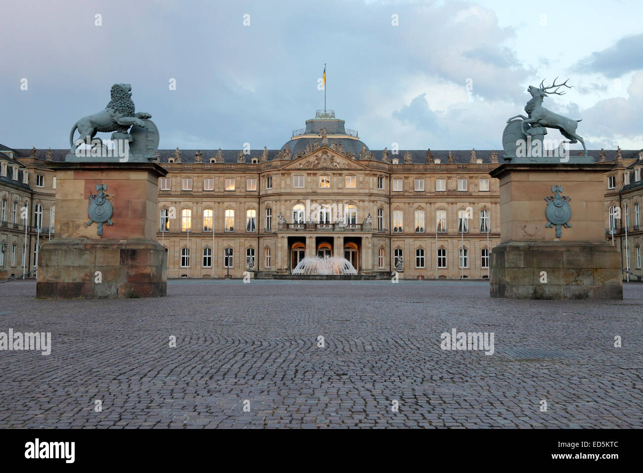 Château de neues schloss hi-res stock photography and images - Alamy