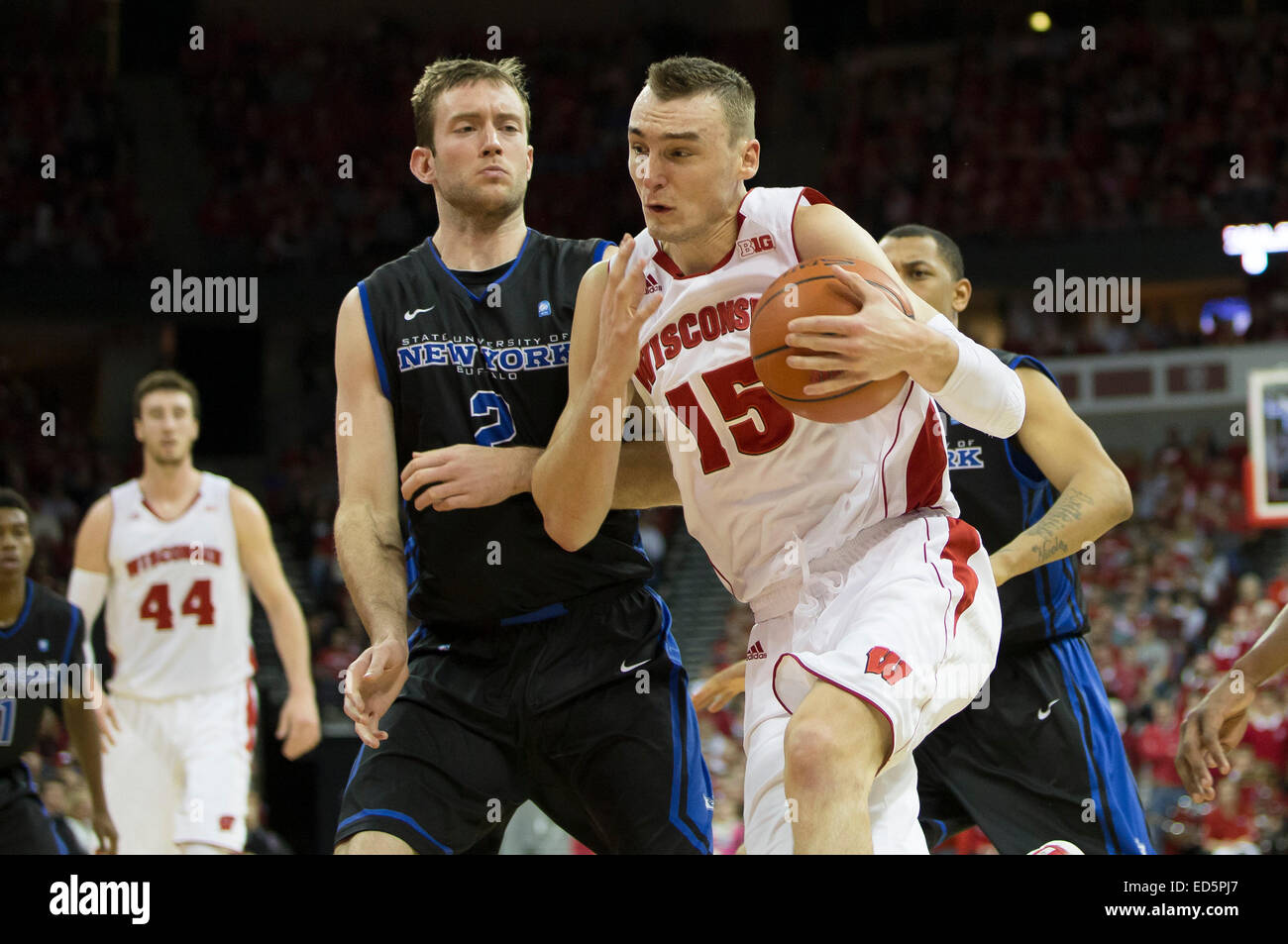 December 28, 2014: Wisconsin Badgers forward Sam Dekker (15) drives ...