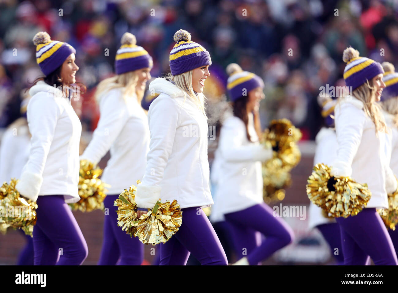 Minnesota vikings cheerleaders hi-res stock photography and images - Alamy