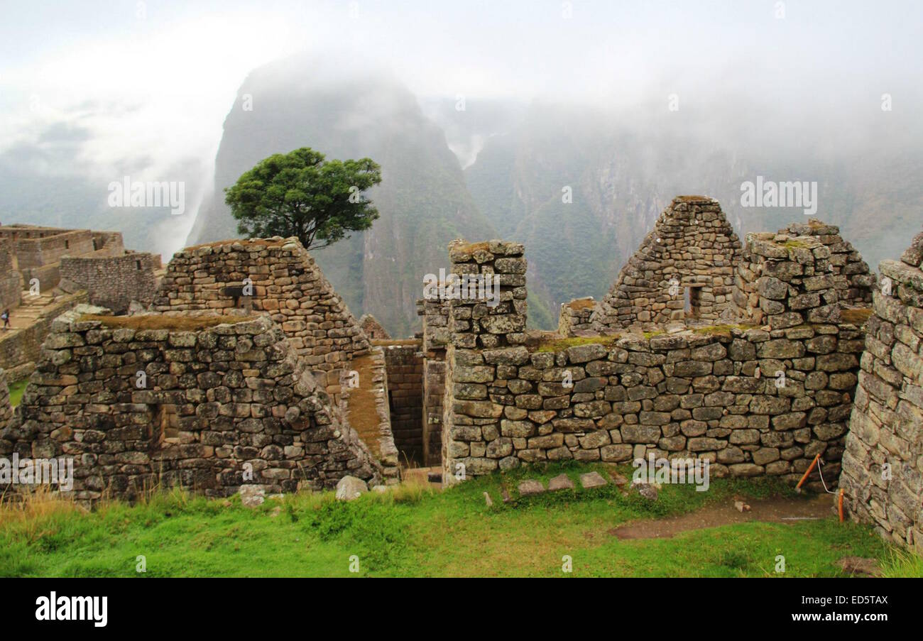 Incan stone buildings and terraces at Machu Picchu, Cusco, Peru Stock ...