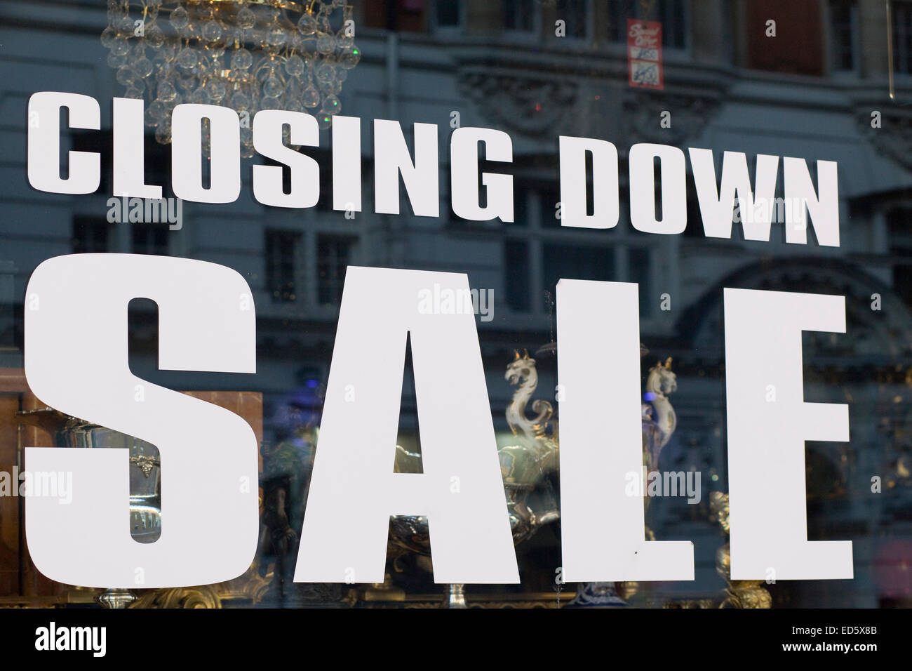 Closing down sales hi-res stock photography and images - Alamy