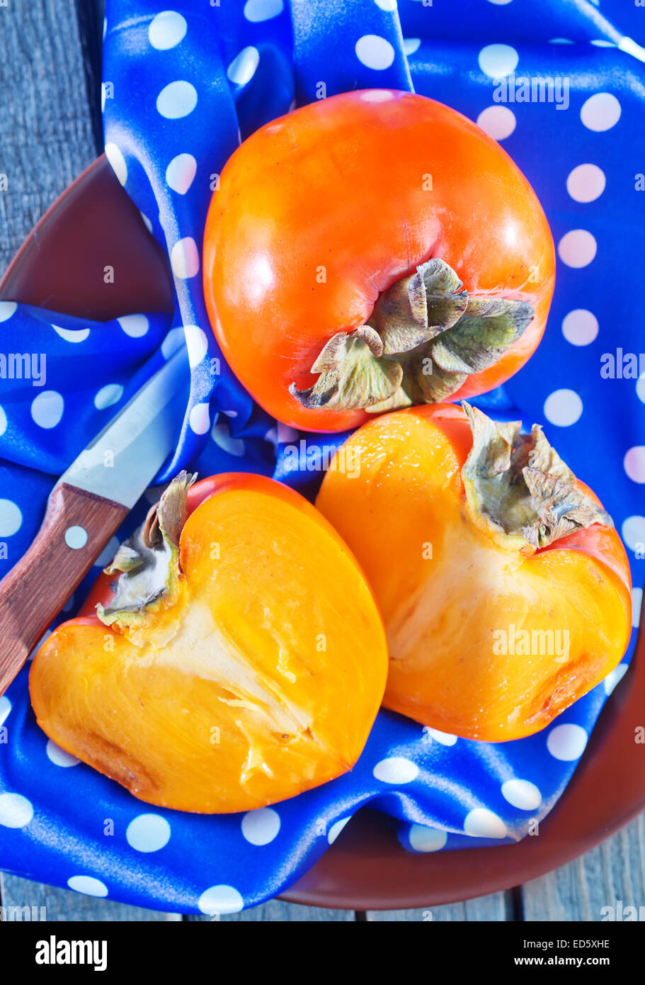 Pile of persimmons hi-res stock photography and images - Alamy