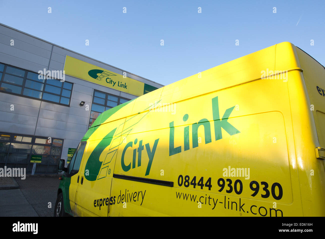 City link parcel hi-res stock photography and images - Alamy