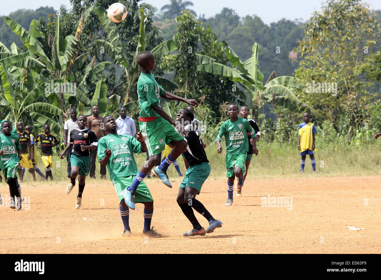 Wakiso, Uganda. 29th December, 2014. Ugandan youth take time to play ...