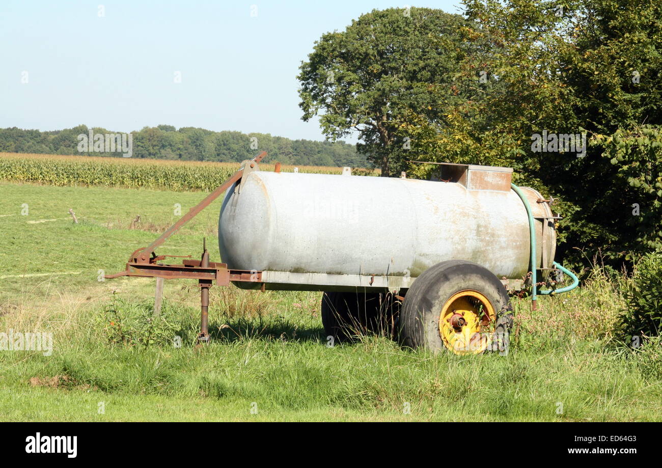 Old metal tank hi-res stock photography and images - Alamy