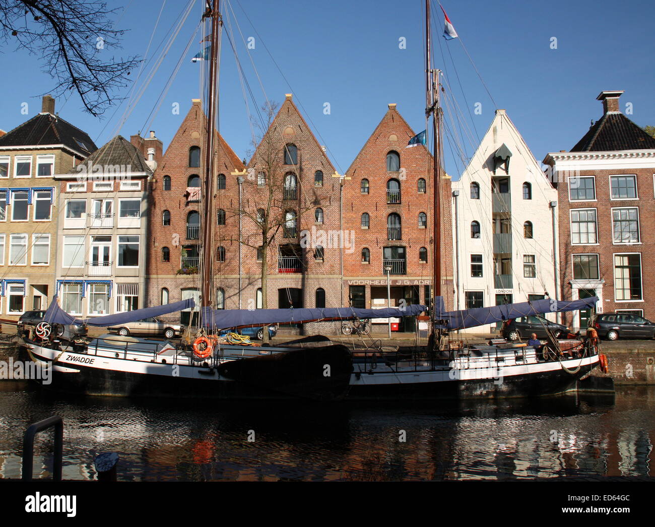 Groningen historic houses boats hi-res stock photography and images - Alamy