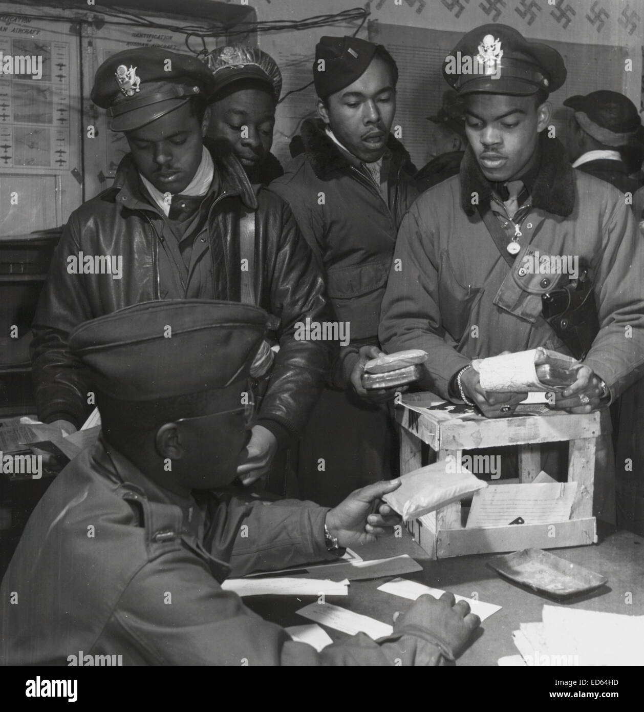 Tuskegee Airmen 332nd Fighter Group fighter pilots receive "Escape kits ...