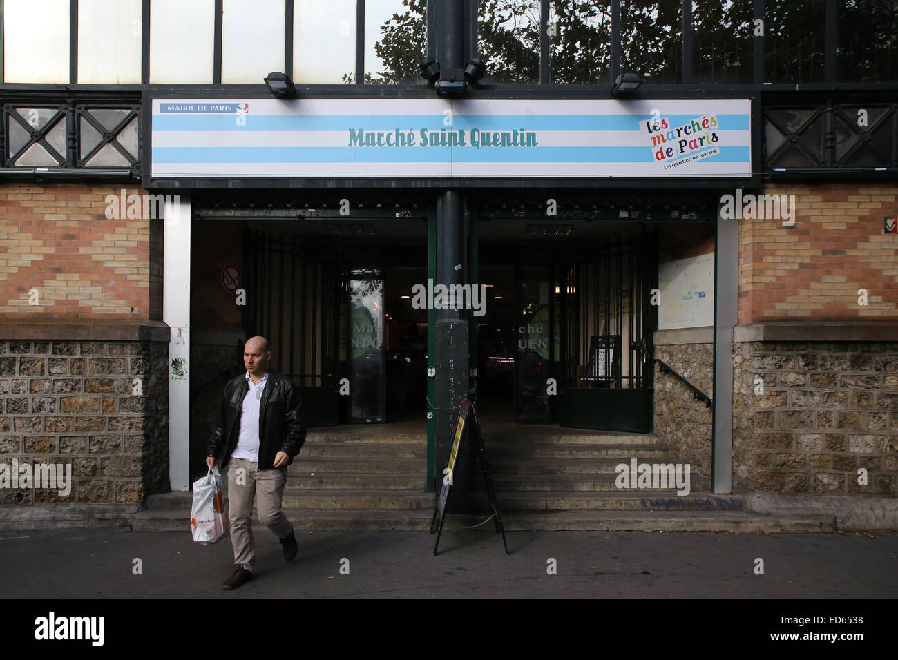 Saint quentin market hi-res stock photography and images - Alamy
