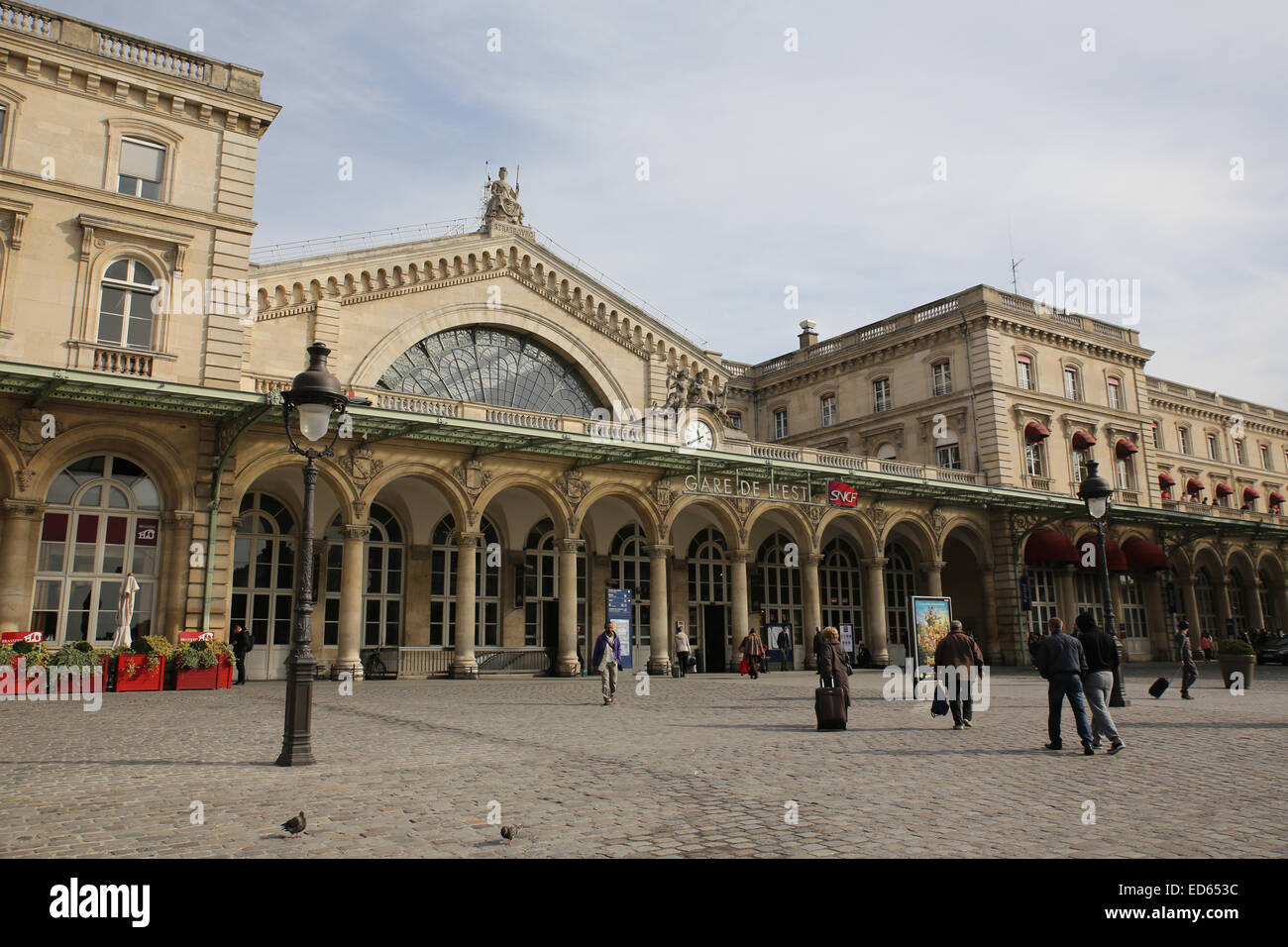 Paris east station exterior Stock Photo - Alamy