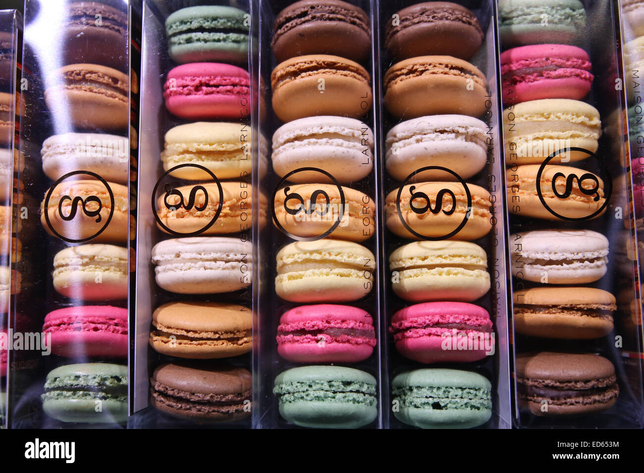 colorful macaroon gift box macaroons Stock Photo - Alamy