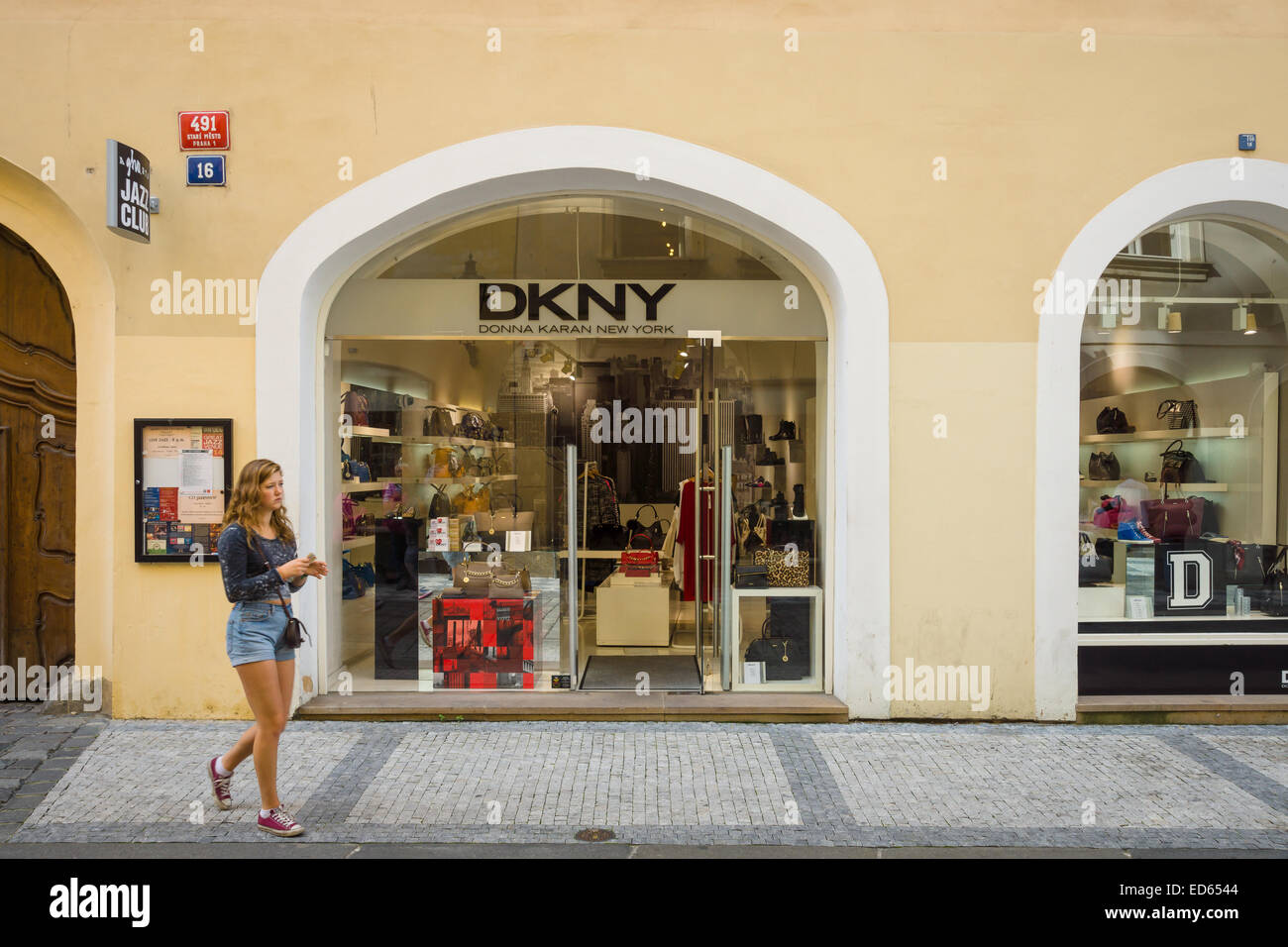 Donna karan 1984 hi-res stock photography and images - Alamy