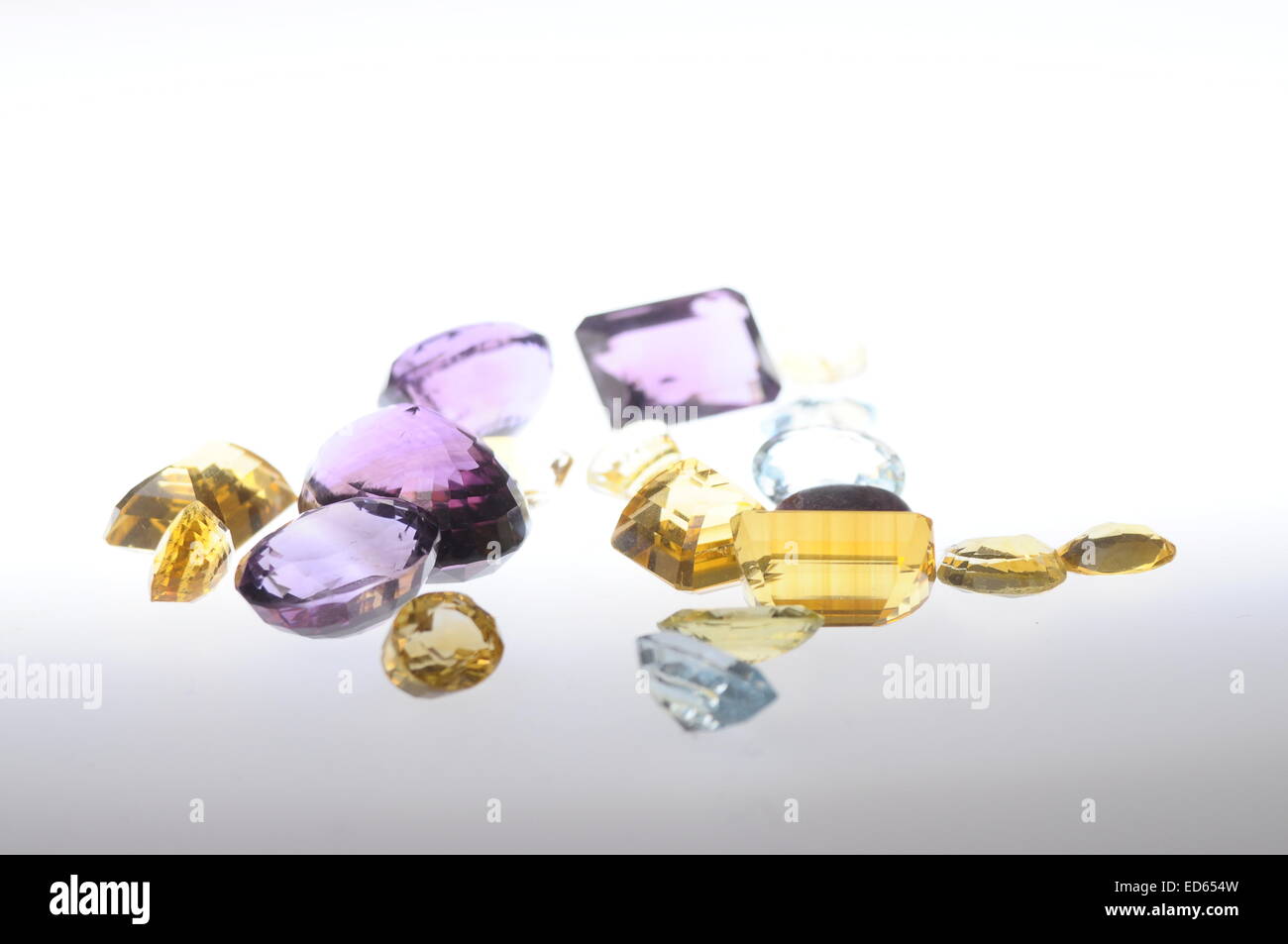 Amber diamond hi-res stock photography and images - Alamy
