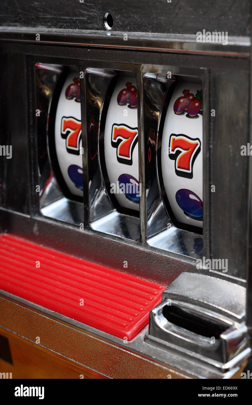 Las vegas slot machine close up hi-res stock photography and images - Alamy
