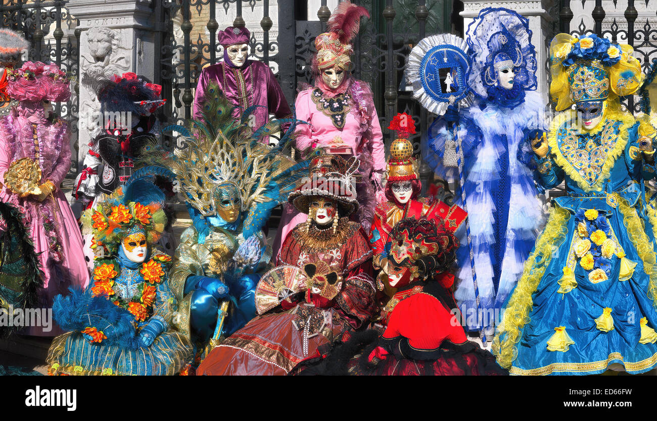 Group portrait of female Venetian masks Stock Photo - Alamy