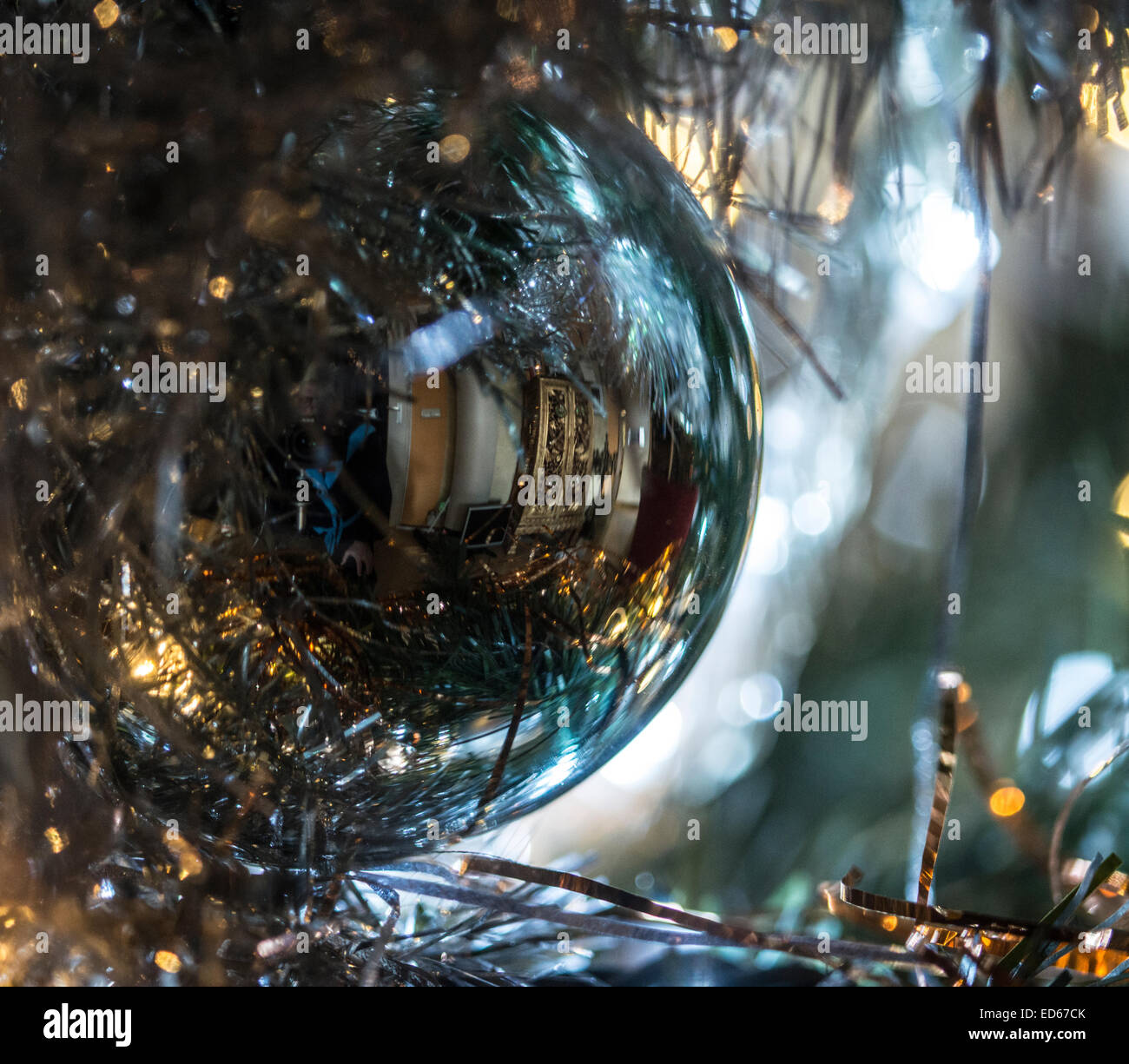 Giant silver ball hi-res stock photography and images - Alamy
