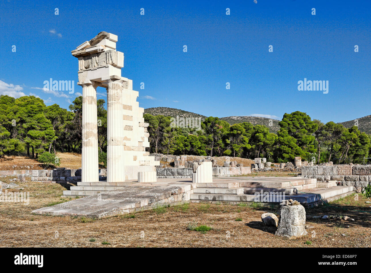 The Propylon in Hestiatorion complex in Epidaurus (4th cent. B.C ...