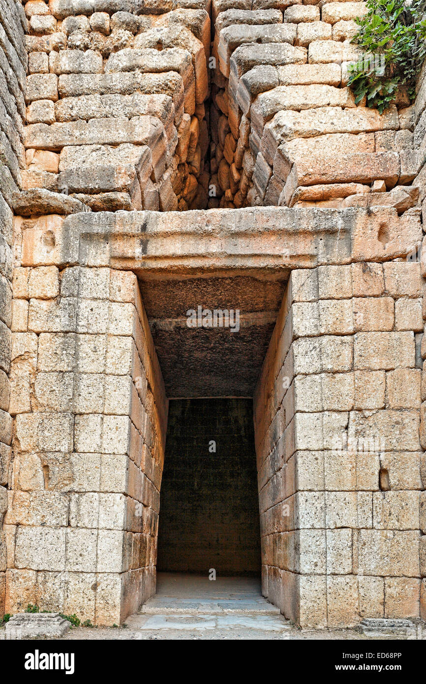 Treasure of Atreus (1.250 B.C.) Mycenae, Greece Stock Photo - Alamy