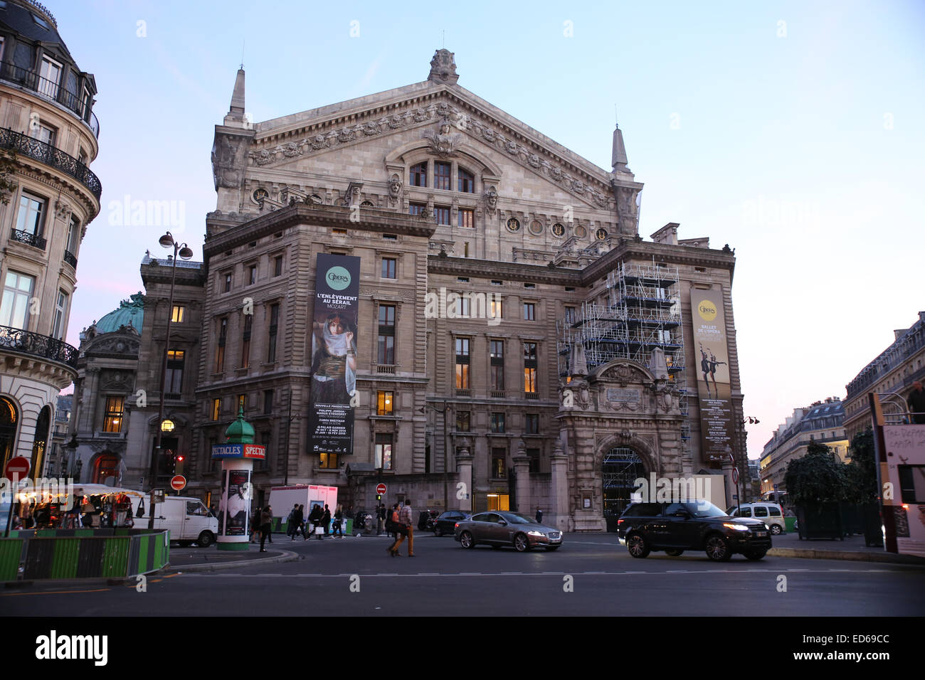 Palais Garnier exterior opera house Stock Photo - Alamy