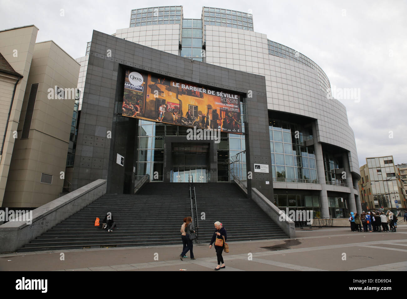 Bastille opera hi-res stock photography and images - Alamy
