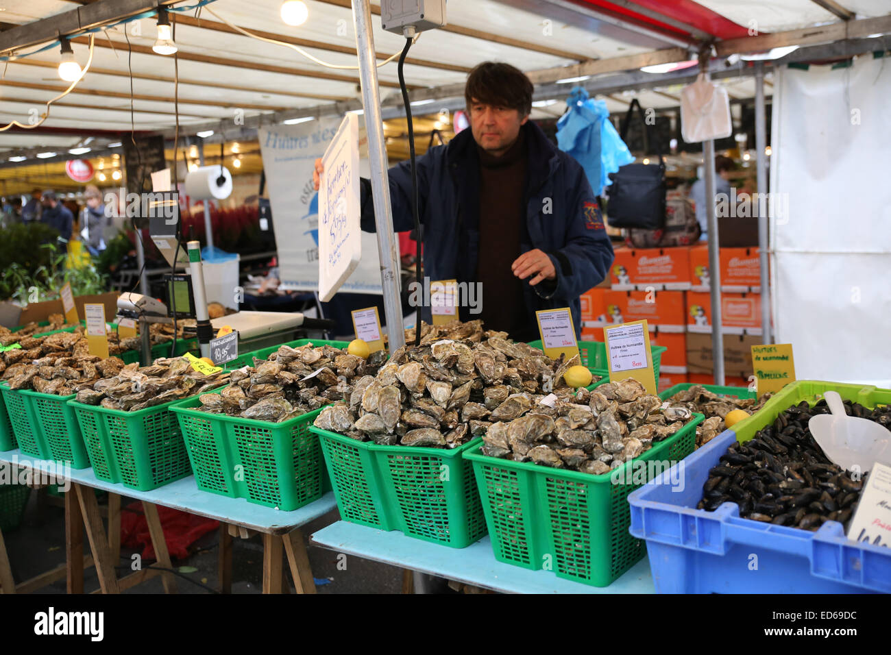 Fresh seafood hi-res stock photography and images - Alamy