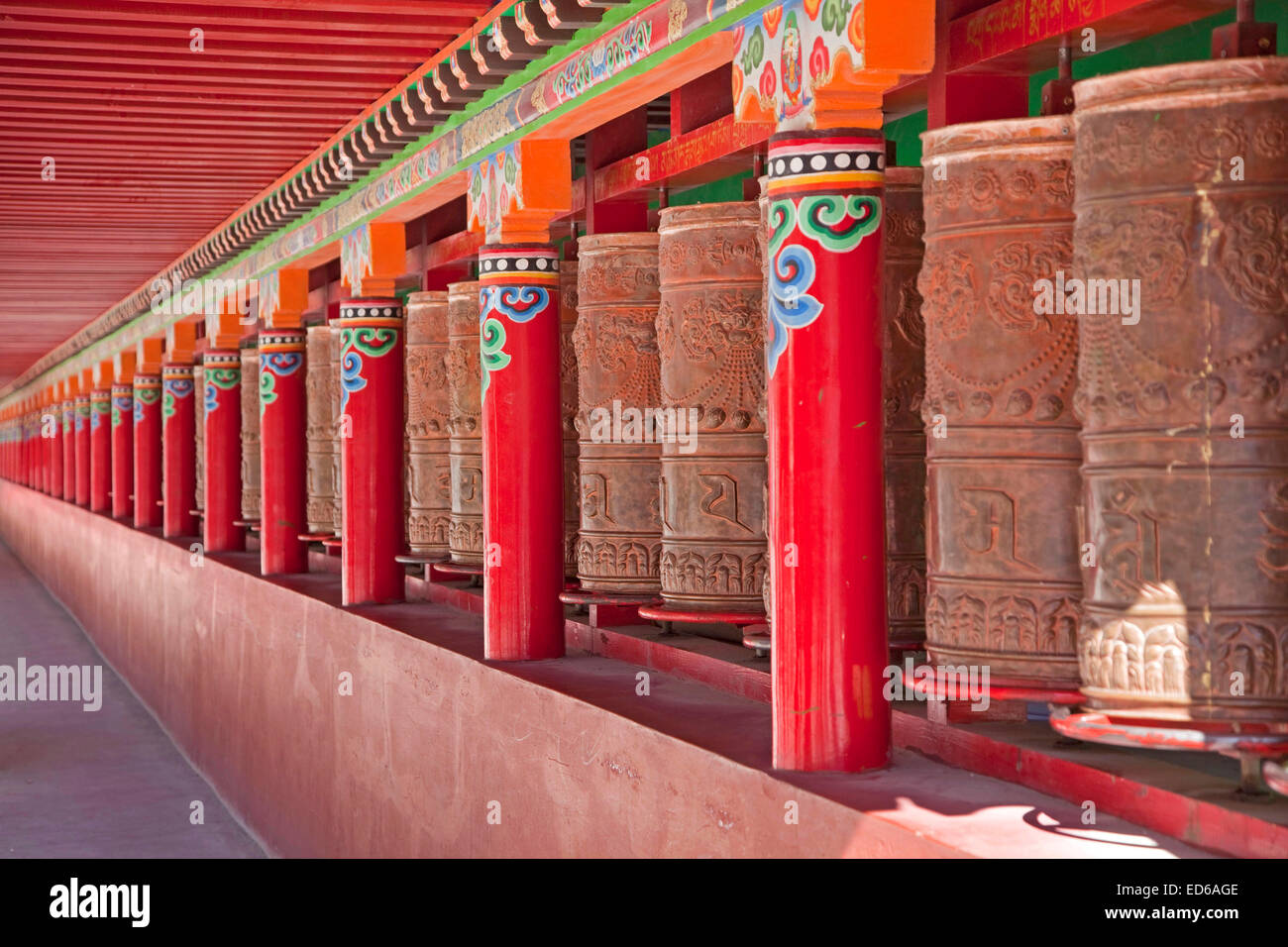 The Sengze Gyanak Mani wall, the longest wall of prayer wheels in the ...