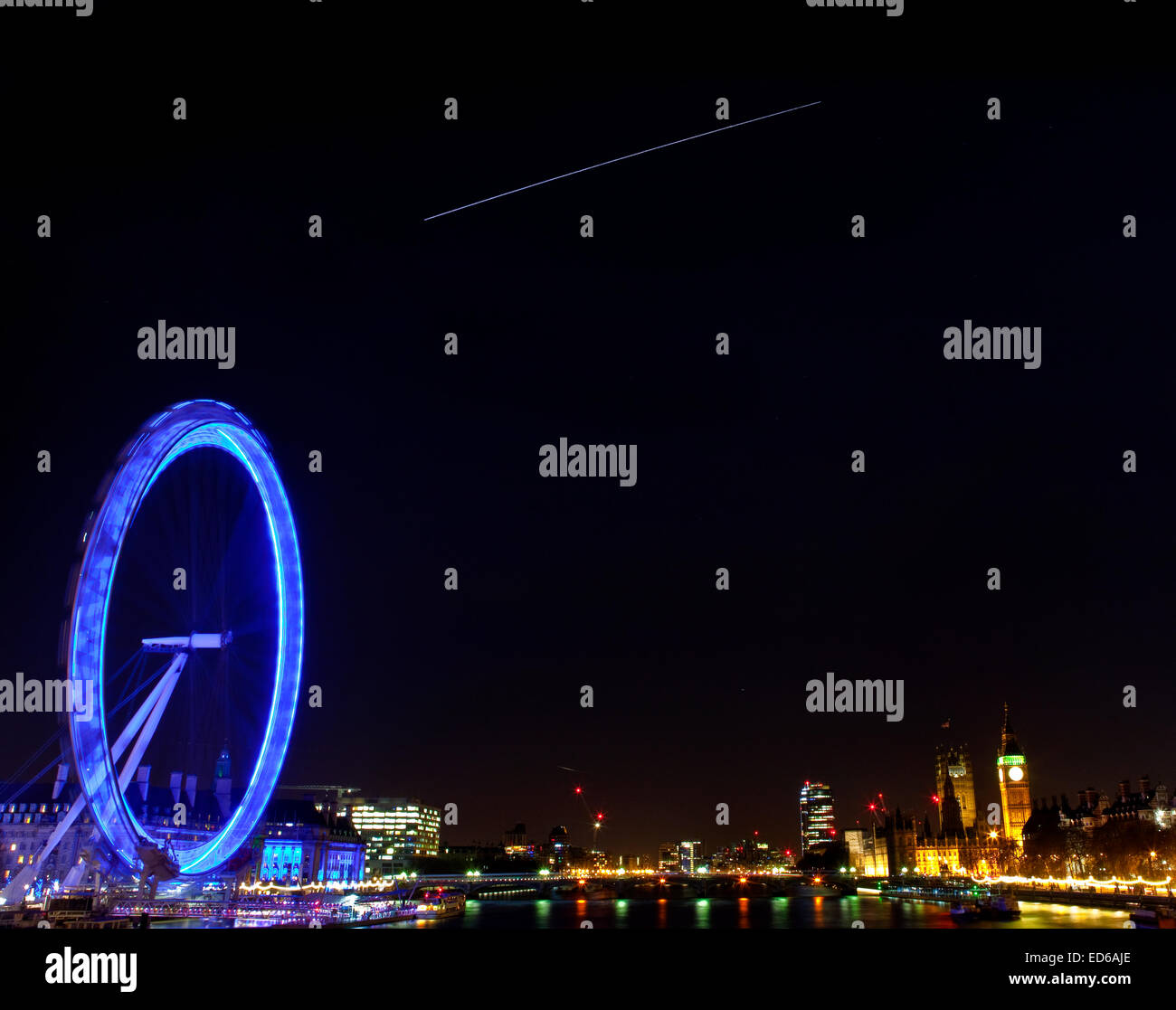 Space station over london hi-res stock photography and images - Alamy