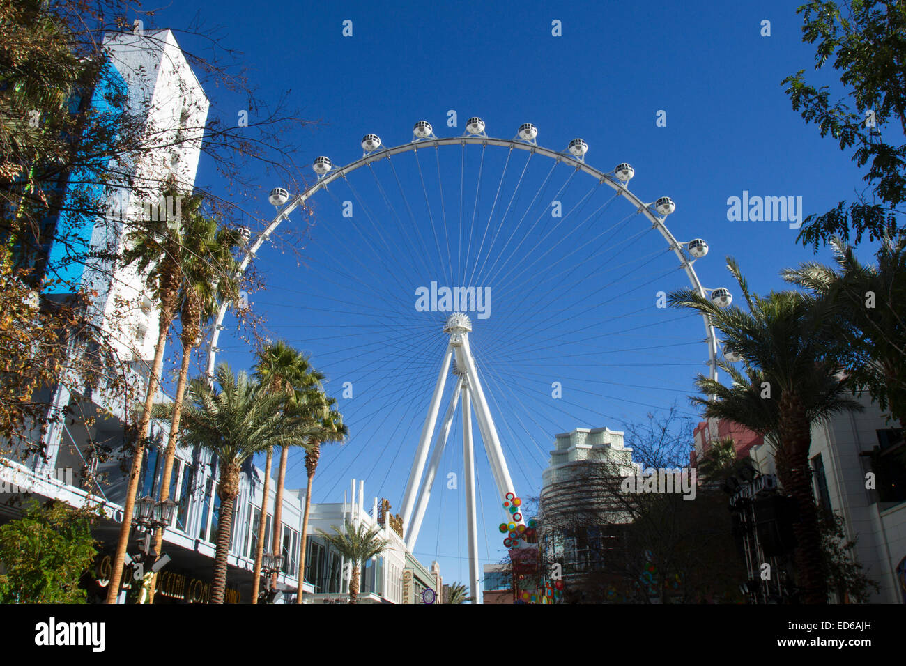 Las Vegas, NV, USA - December 22, 2014 : High Roller ferris wheel over ...