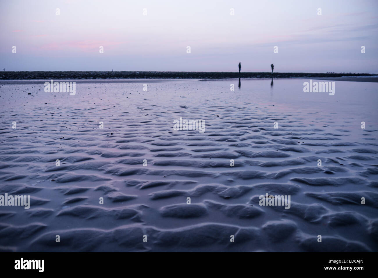 Ripples at beach hi-res stock photography and images - Alamy