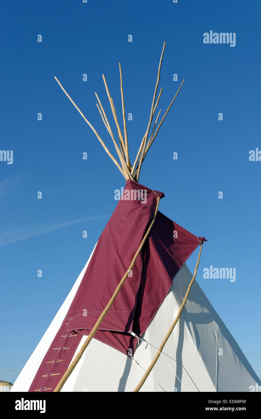Native american tepee hi-res stock photography and images - Alamy
