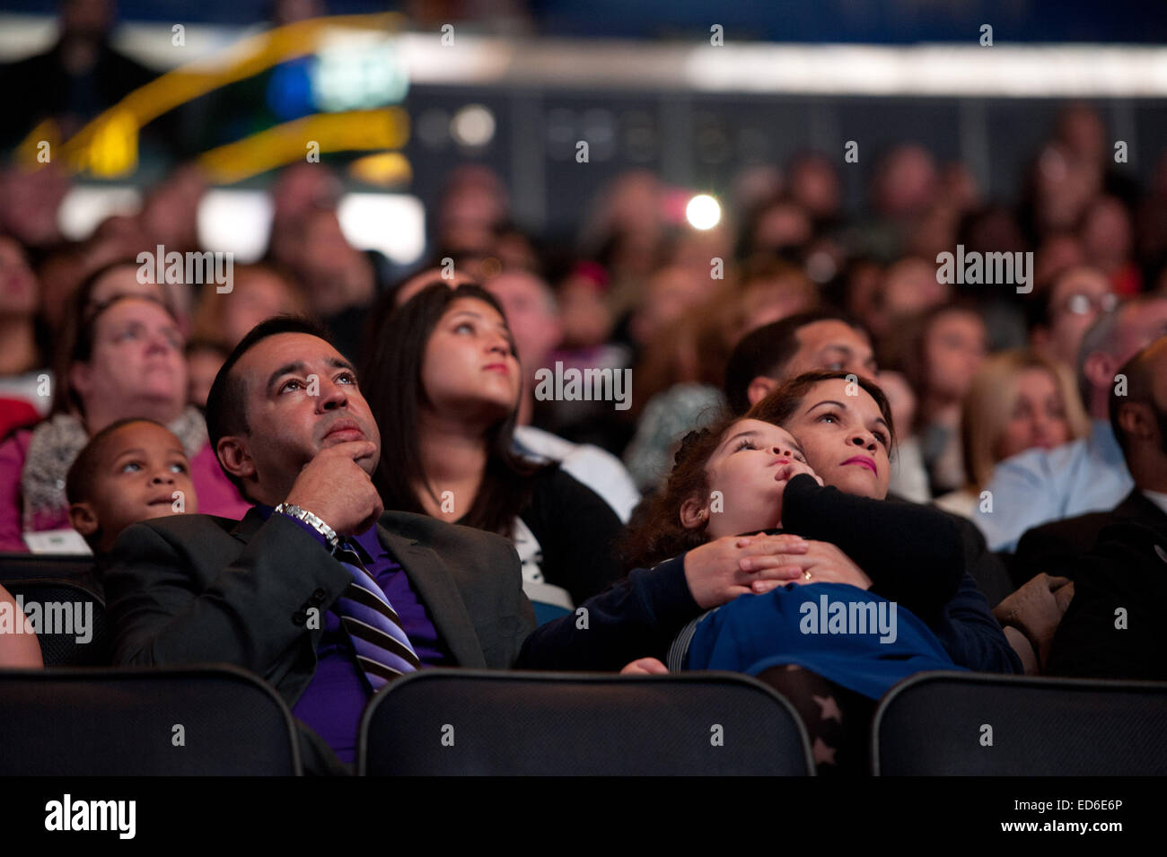 Manhattan, New York, USA. 29th Dec, 2014. Audience members look on at ...