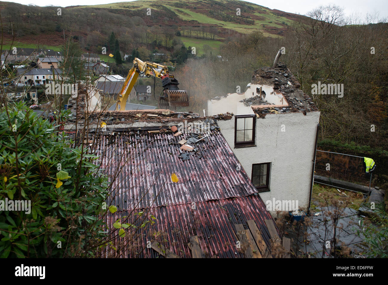 Workmen demolishing of the the house of MARK BRIDGER, the killer of 5 ...