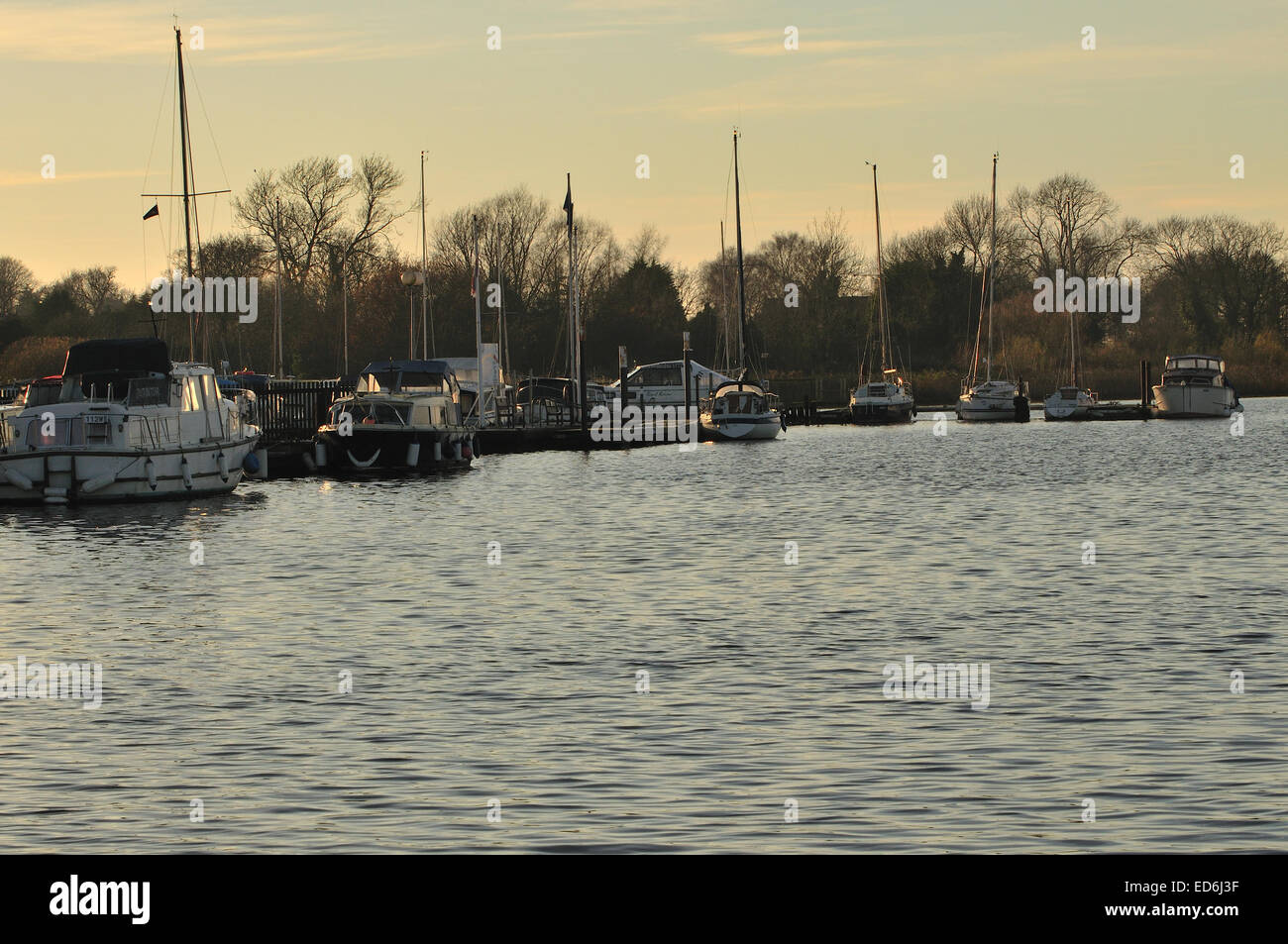 Oulton broad boats hi-res stock photography and images - Alamy