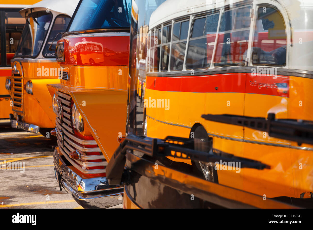 Malta number plate hi-res stock photography and images - Alamy