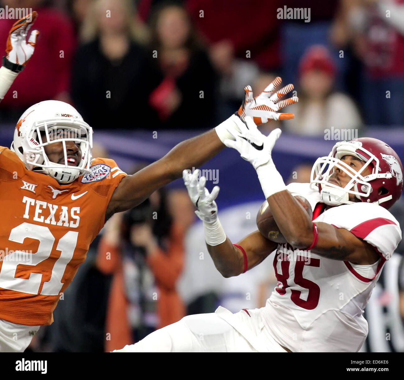 Houston, TX, USA. 29th Dec, 2014. Arkansas Razorbacks wide receiver ...