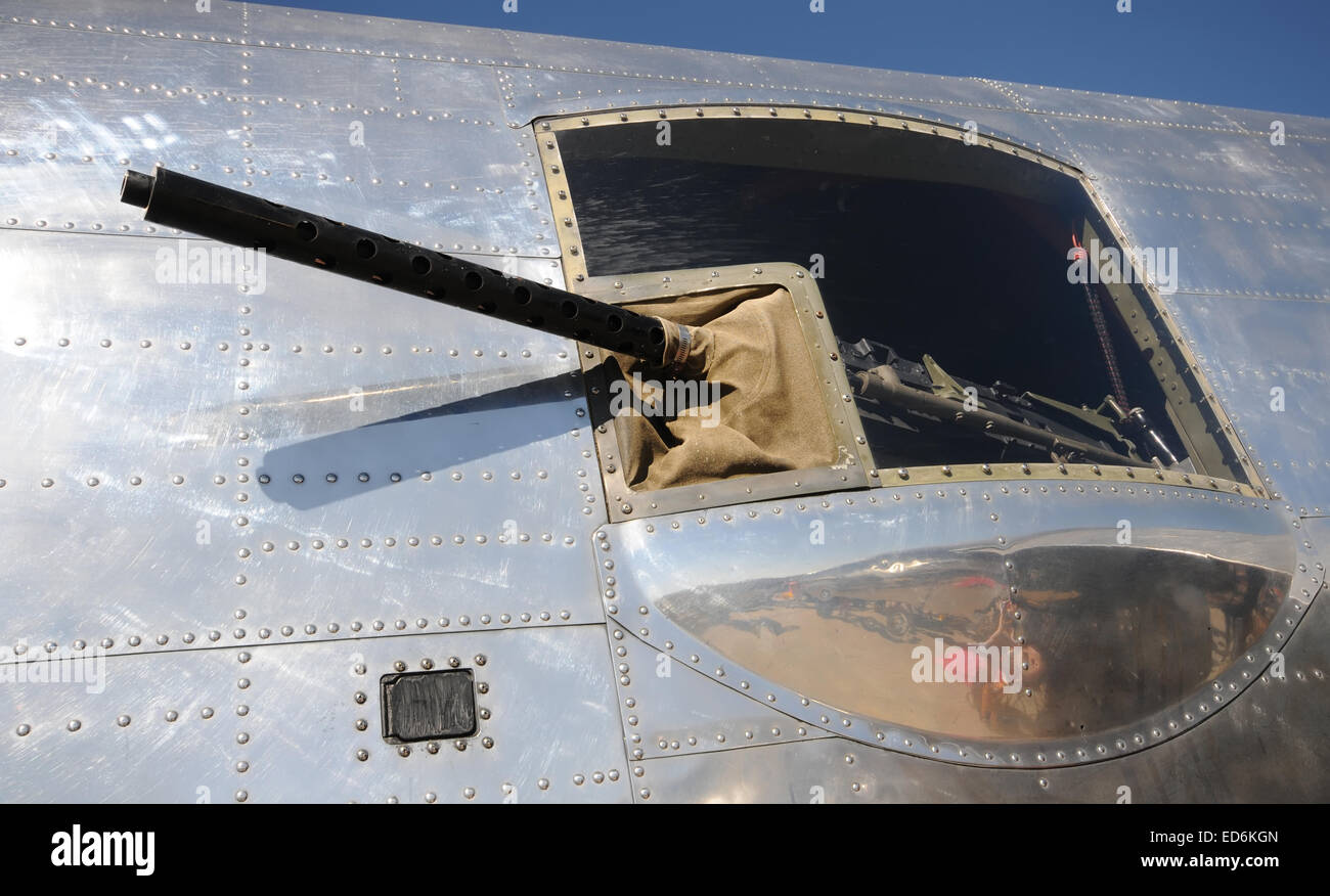 Old world war ii machine gun hi-res stock photography and images - Alamy