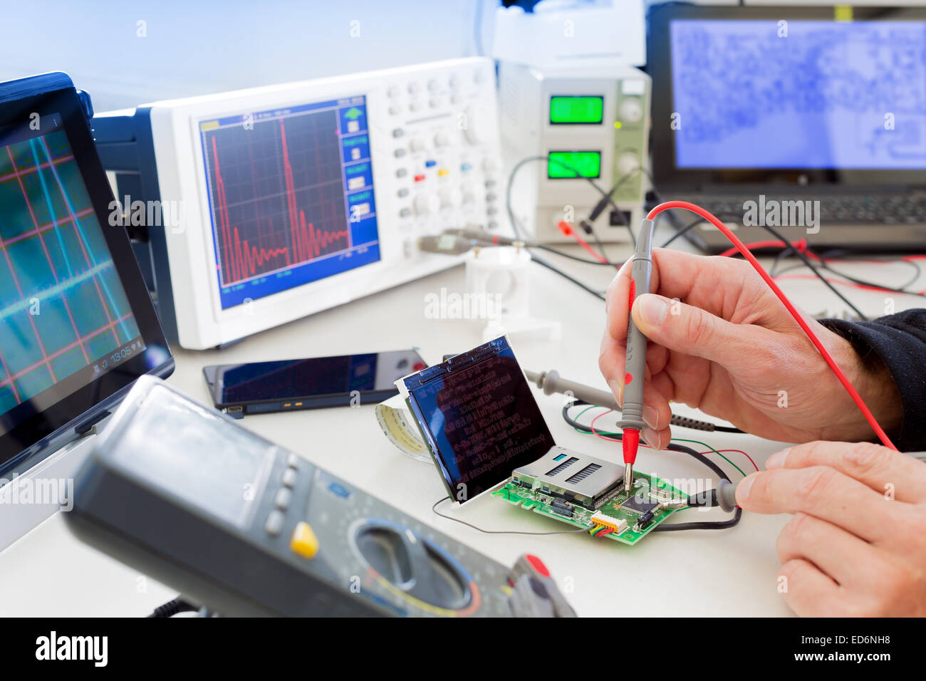 Microelectronics hi-res stock photography and images - Alamy