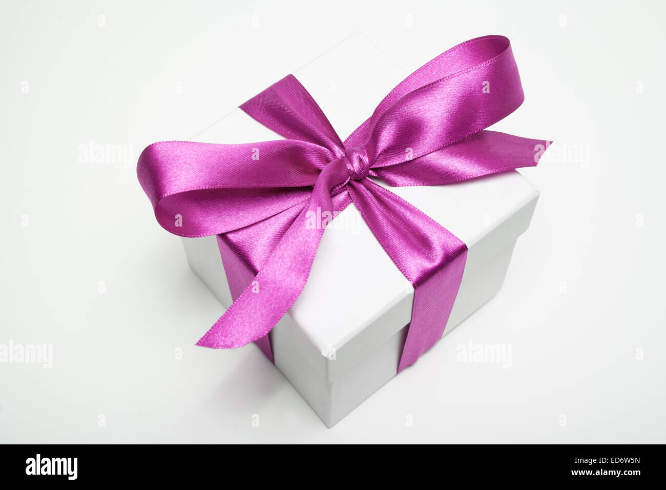 Loop gift hi-res stock photography and images - Alamy