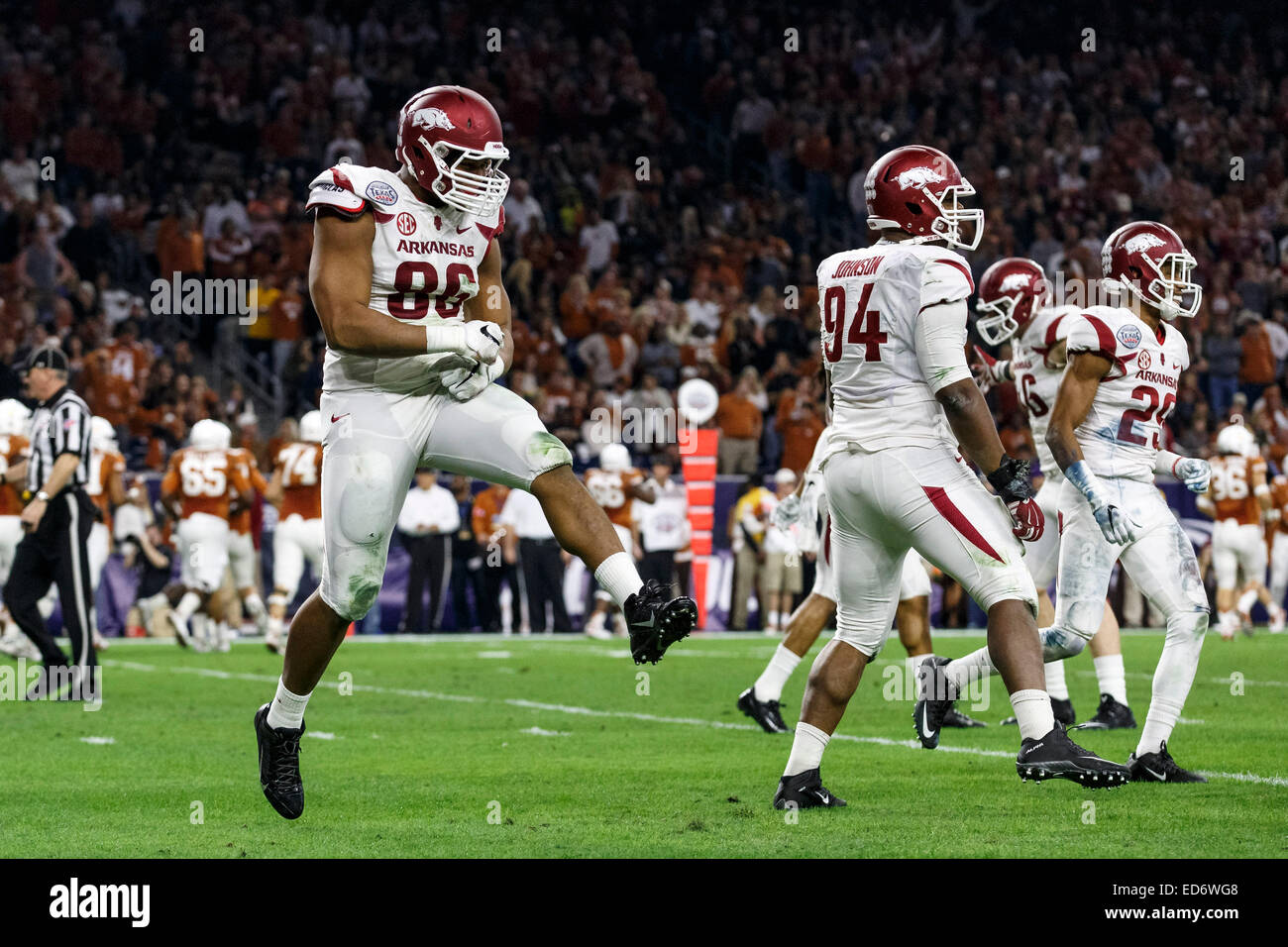 December 29, 2104: Arkansas Razorbacks defensive end Trey Flowers (86 ...