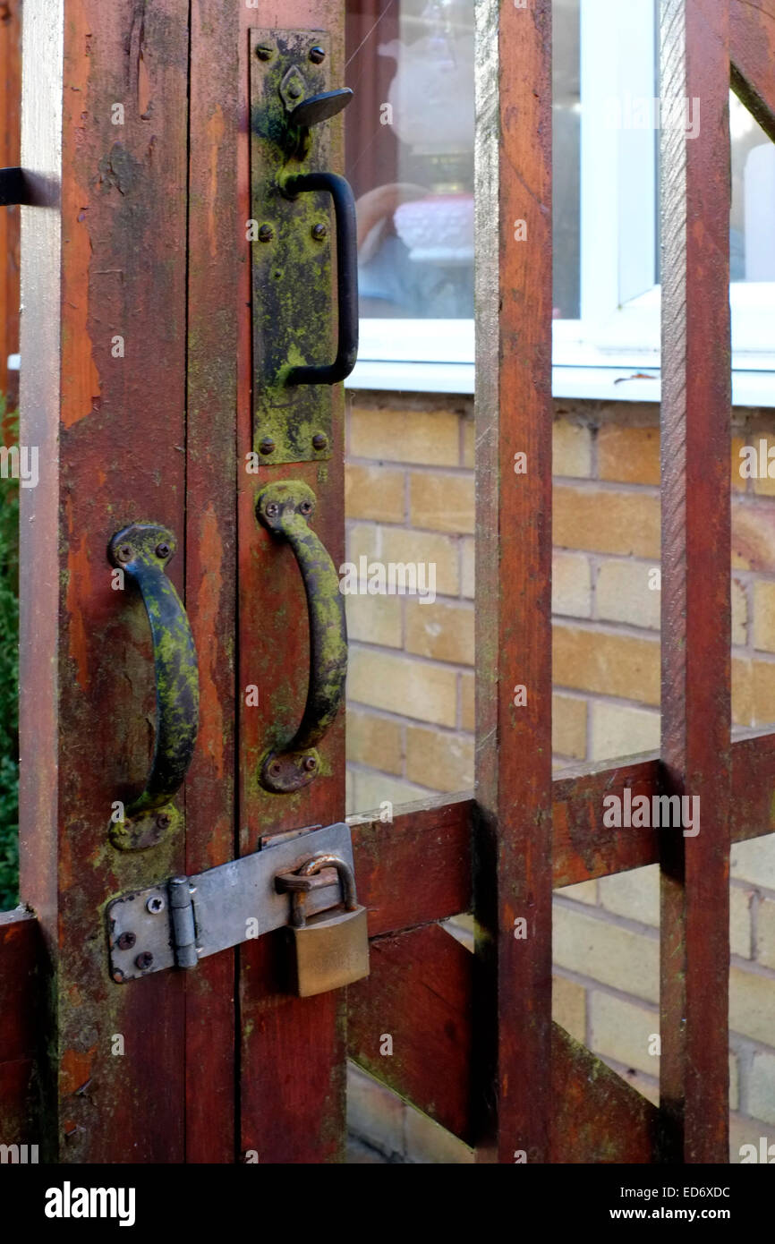 green verdigris on metal fittings on unused garden gate Stock Photo - Alamy