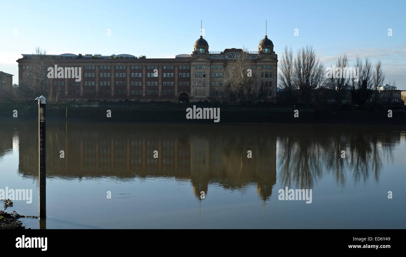 Harrods repository hi-res stock photography and images - Alamy