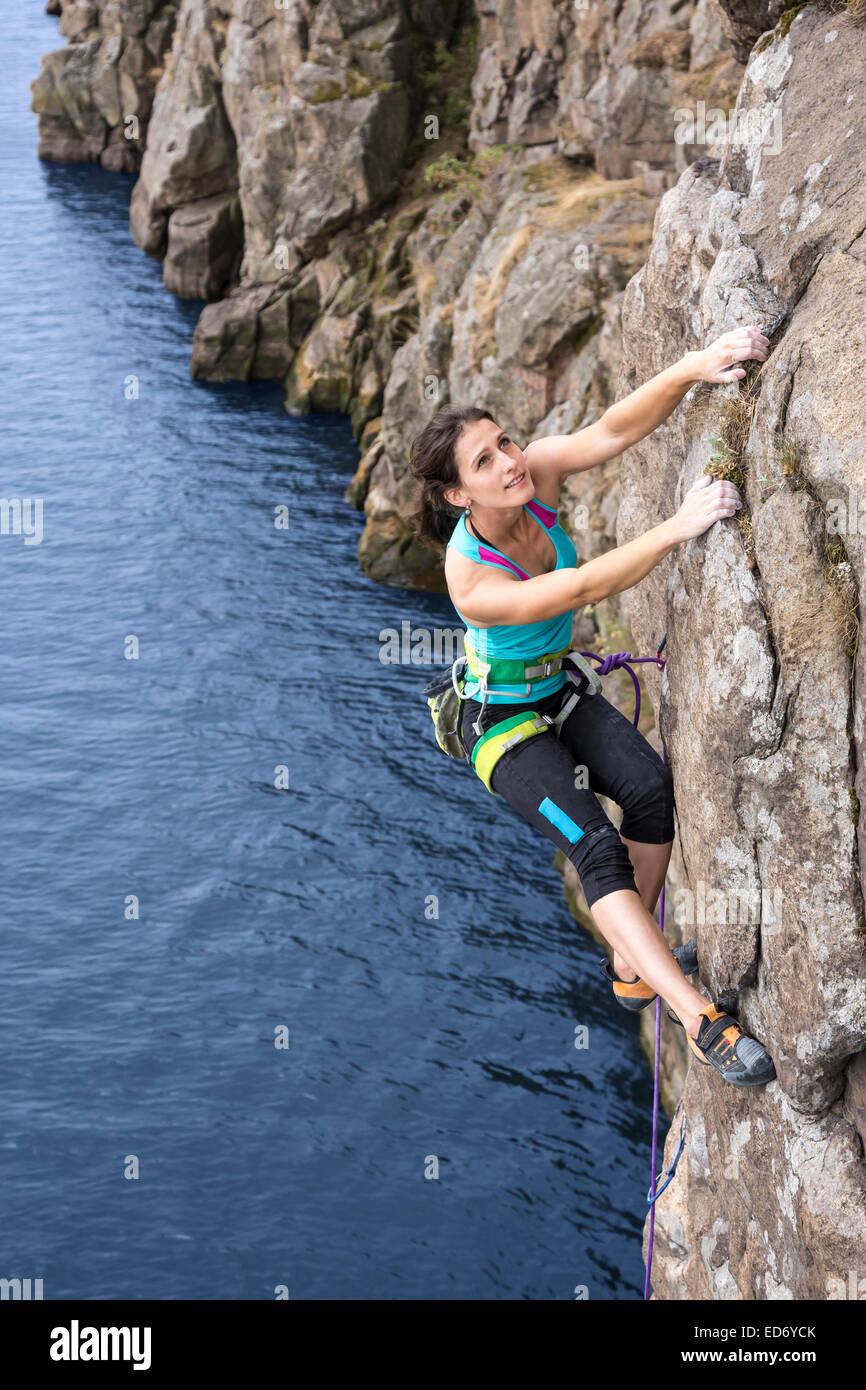 Female climber rock wall hi-res stock photography and images - Alamy