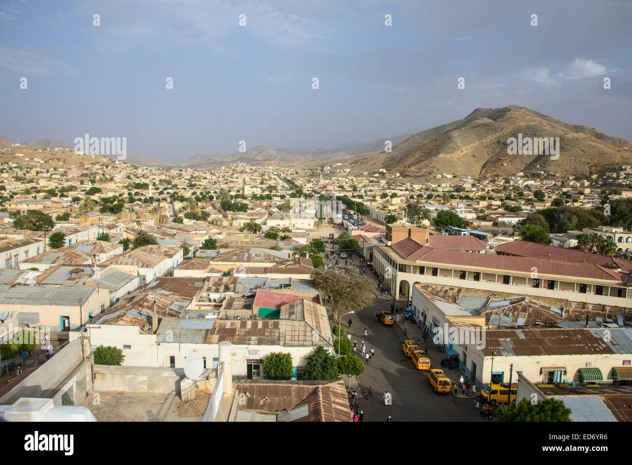 Overlooking the town of Keren in the highlands, Keren, Eritrea Stock ...