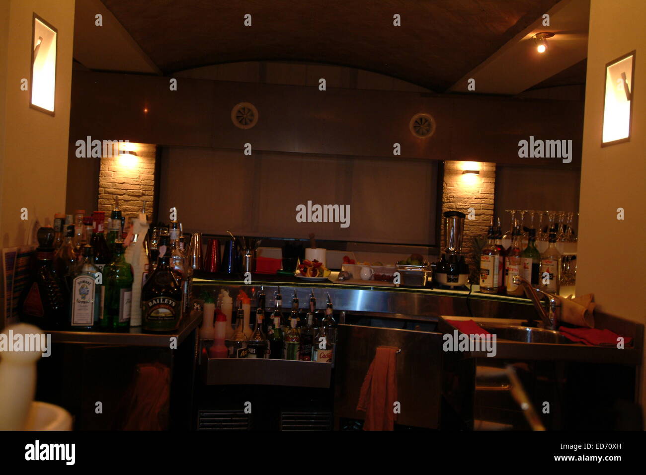 Italian restaurant interior design hi-res stock photography and images ...