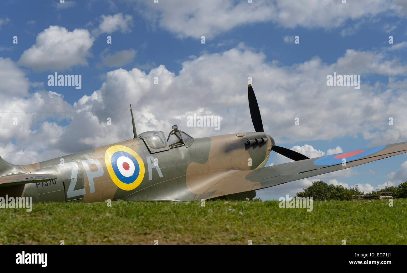 The Spitfire Ground St Lawrence Canterbury Stock Photos & The Spitfire ...