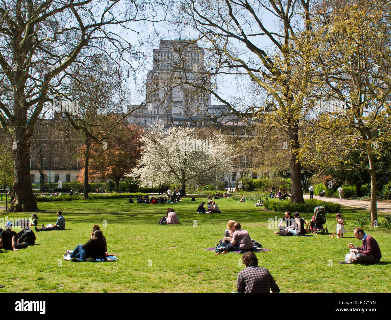 Russell square london spring hi-res stock photography and images - Alamy