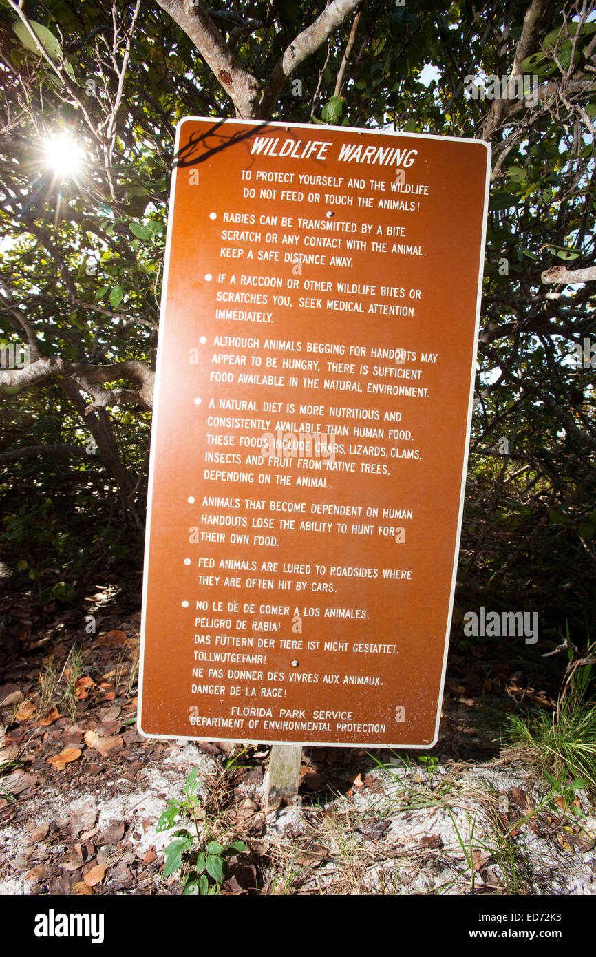 Wildlife warning notice hi-res stock photography and images - Alamy